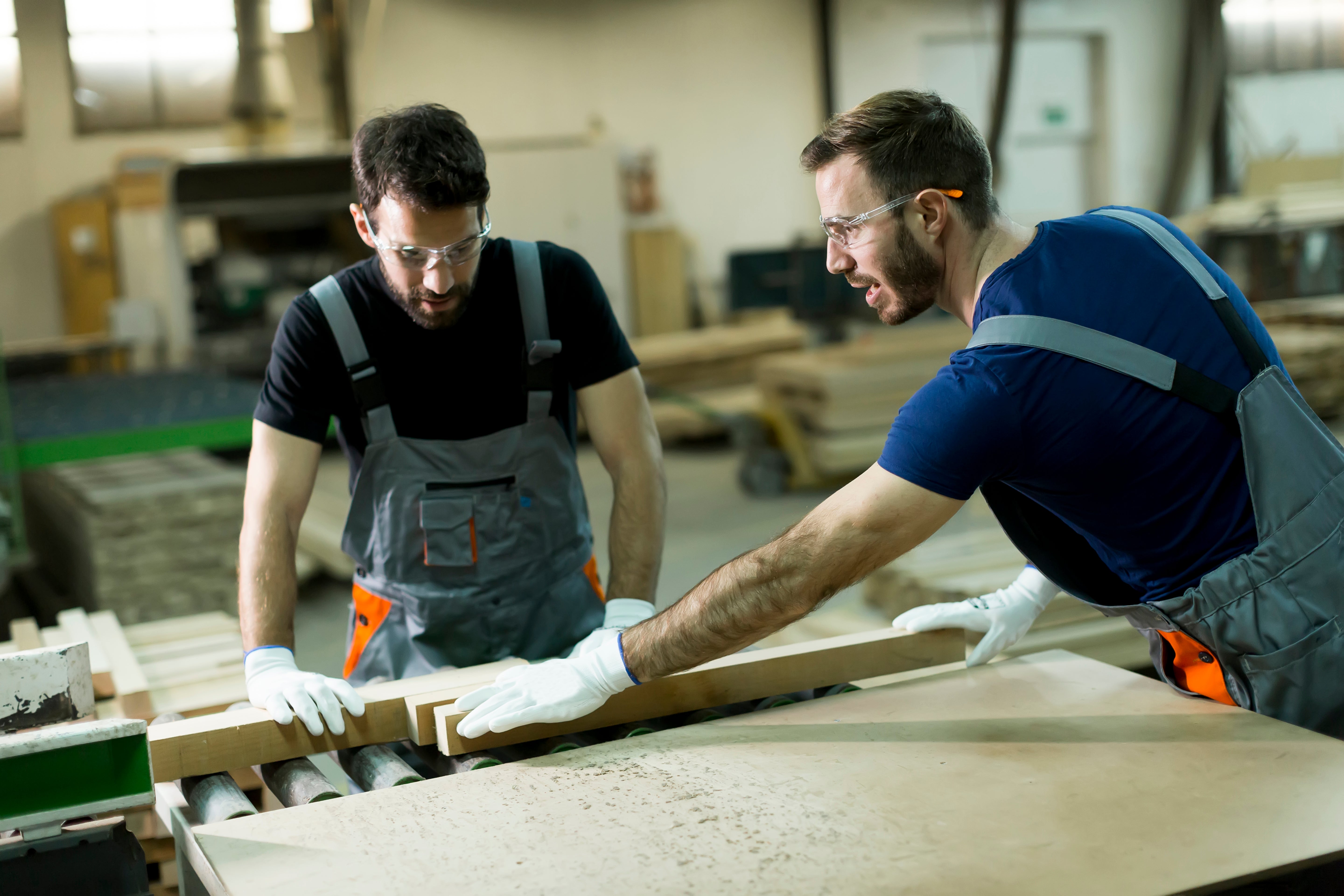 Joiners’ Favourite Workwear: Comfort, Stretch & Functionality - Alexdirect